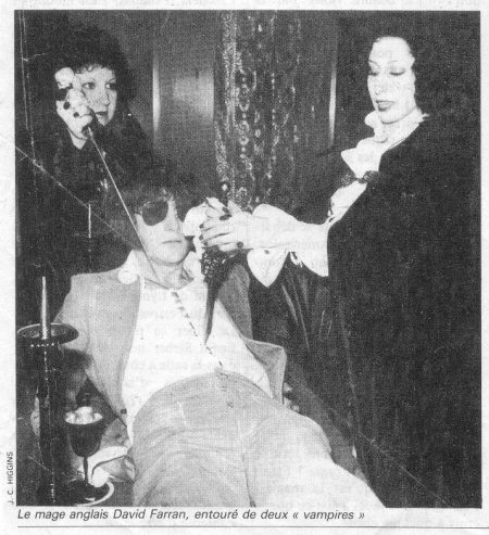 Hécate à gauche, David Farrant au centre, Marra à droite - Sorcière ...